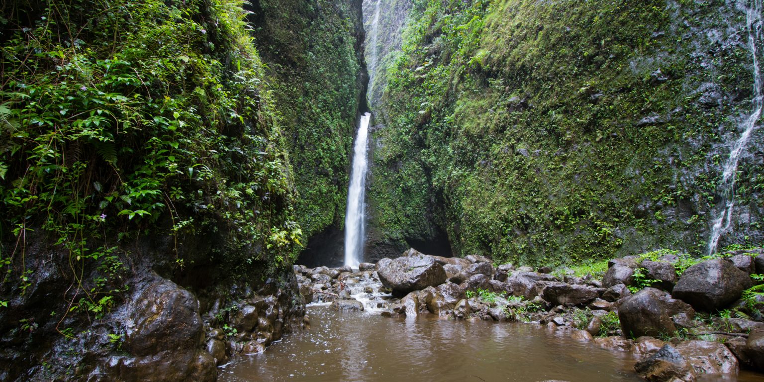 The 17 best waterfalls in Oahu (Oahu waterfall locations)